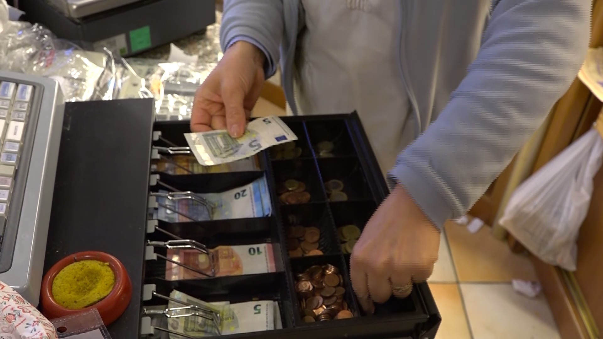 Effetto Covid sui bilanci familiari: le spese obbligate incidono per ... Effetto Covid sui bilanci familiari: le spese obbligate incidono per ...